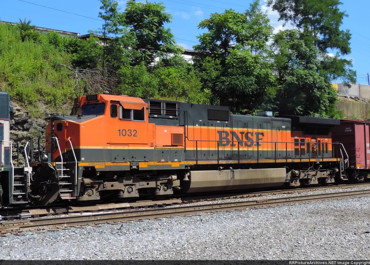 BNSF 1032 (2)